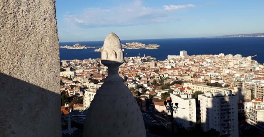 Marseille - Cassis Full-Day Tour - Exploring Marseille: Landmarks and Local Flavor
