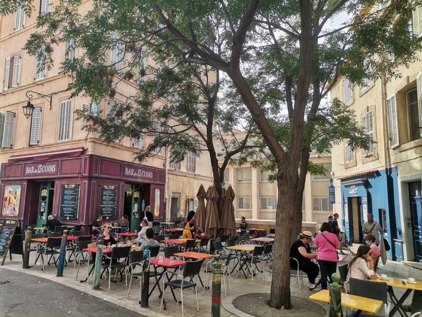 Marseille: Guided Pétanque Game with Local Aperitif - Why This Experience Matters: Exploring Marseille through Pétanque and Friendship