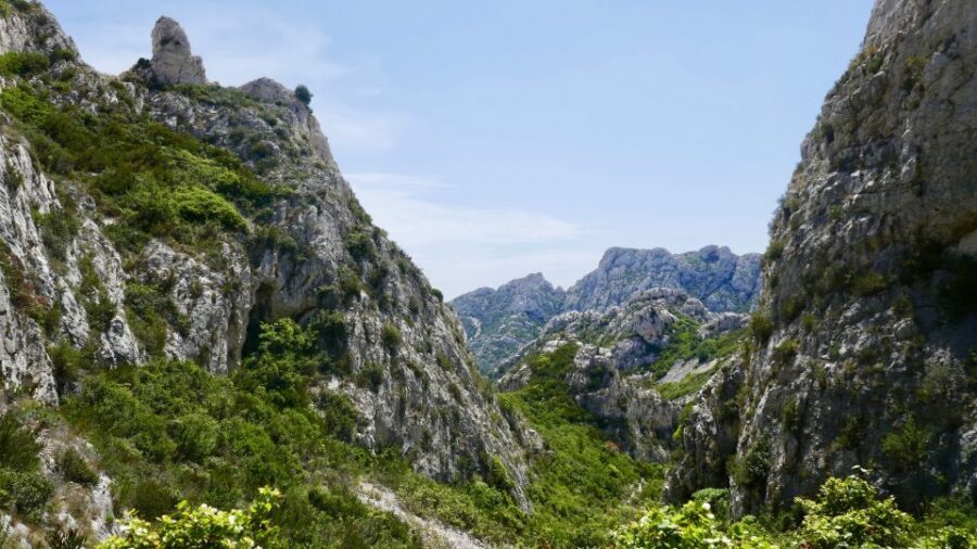 Marseille: Sormiou Calanque Half-Day Hiking Tour w/Swimming - The Trek: Scenic Trails & Breathtaking Views
