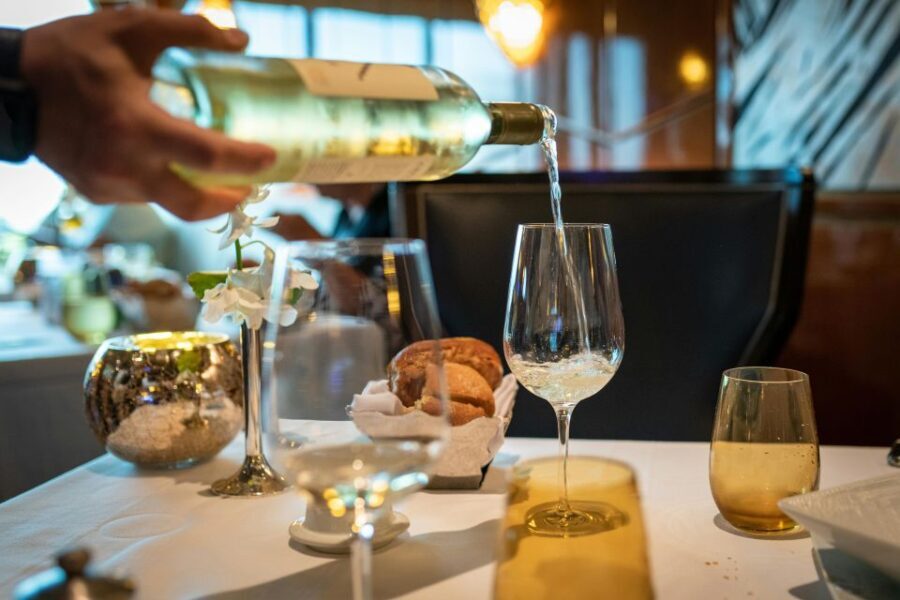Matera: Exclusive Wine Tasting Experience with Food Pairings - Key Points
