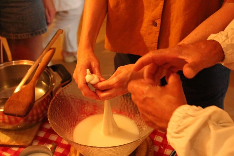 Matera: Mozzarella and Cheese tasting with a Cheesemaker - Who This Tour Is Best For