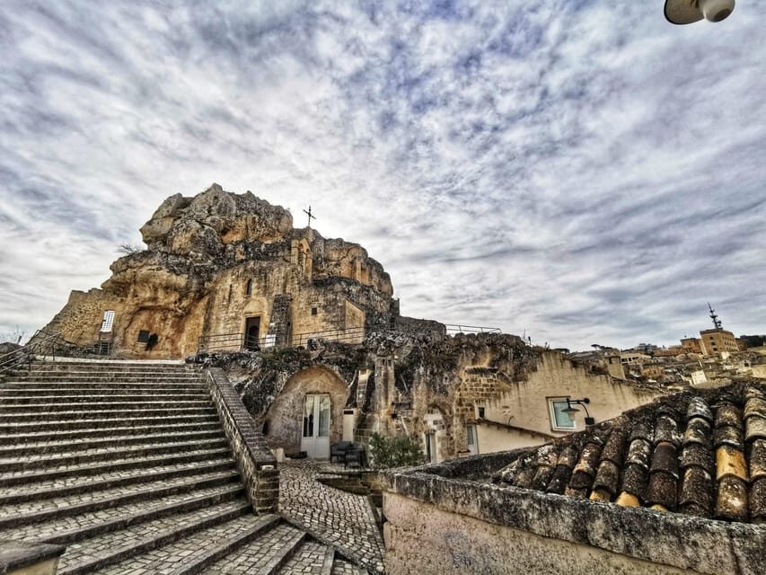 Matera: Walking tour with entries in Cave House and Church - Visiting the Cave House Museum: Living History