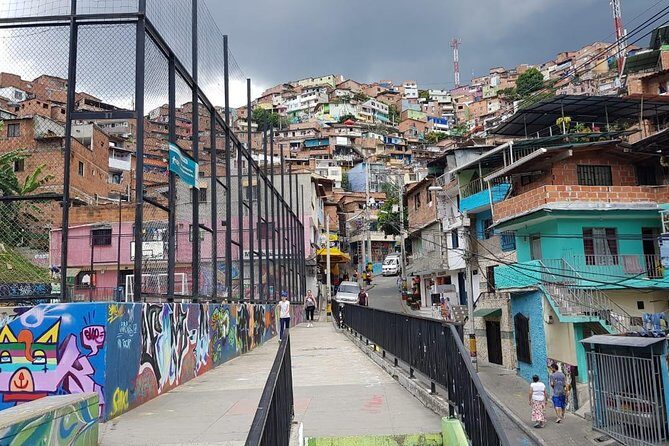 Medellín & Comuna 13 Private Tour - Who Should Consider This Tour