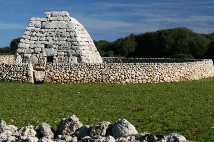 Menorca: Naveta des Tudons Burial Monument Ticket Entrance - Exploring the Site: What to Expect