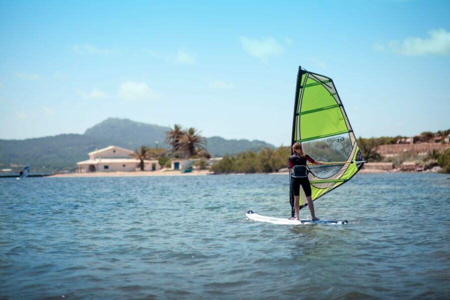 Menorca: Windsurf Lesson - What to Expect from the Menorca Windsurf Lesson