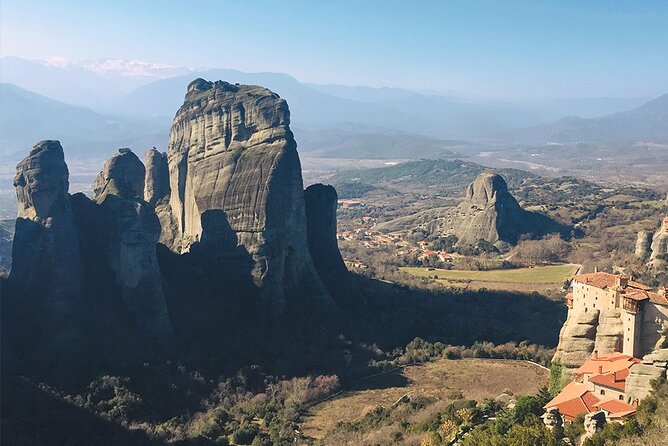 Meteora Full-Day Trip with Guide on Luxury Bus From Athens - What Makes This Tour Stand Out