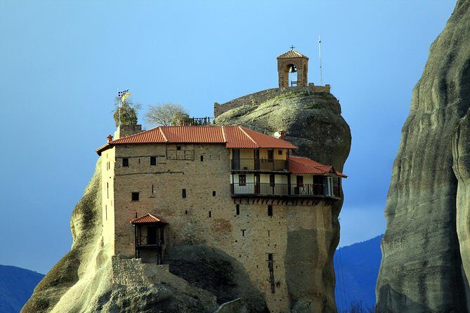 Meteora Monasteries Fully Private Day Tour with Great Lunch-Drinks Included - Visiting the Magnificent Monasteries