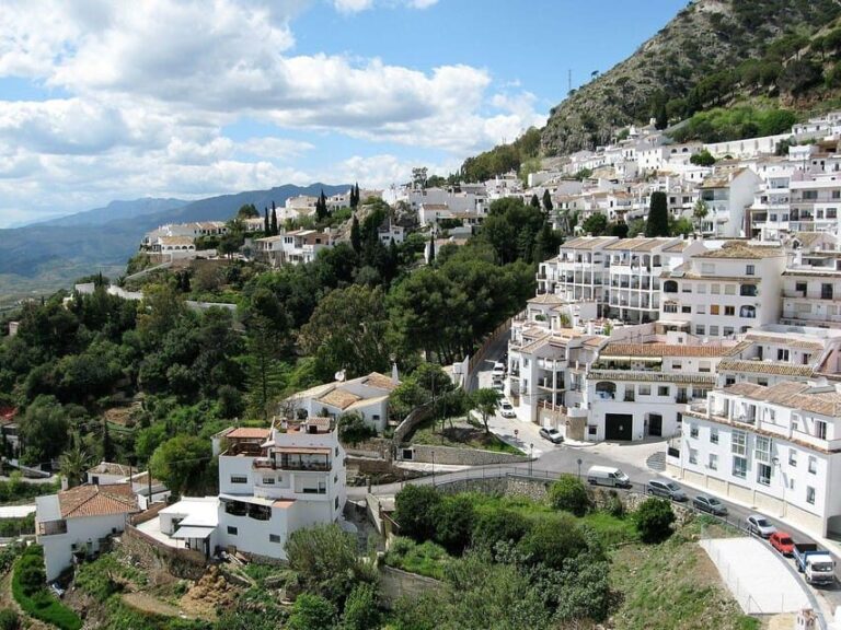 Mijas: Panoramic city tour with an electric Tuk Tuk - Why the Tour Works for Travelers