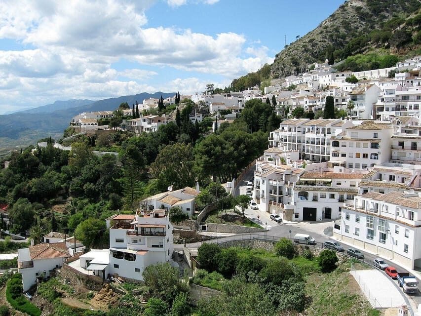Mijas: Panoramic city tour with an electric Tuk Tuk - Why the Tour Works for Travelers