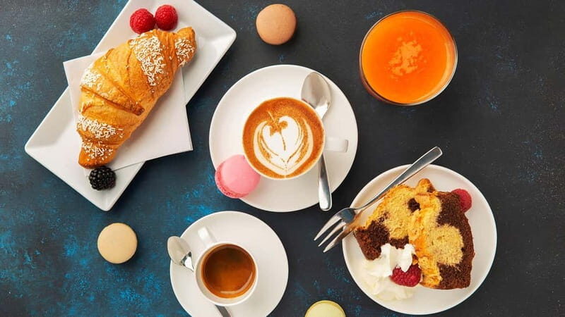 Milan: Duomo tickets and Italian breakfast with Duomo View - Fast-Track Entry and Visiting the Duomo
