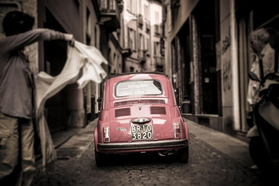 Milan: Fast Tour by Vintage Red Fiat 500 (30 mins, no stop) - The Details That Matter
