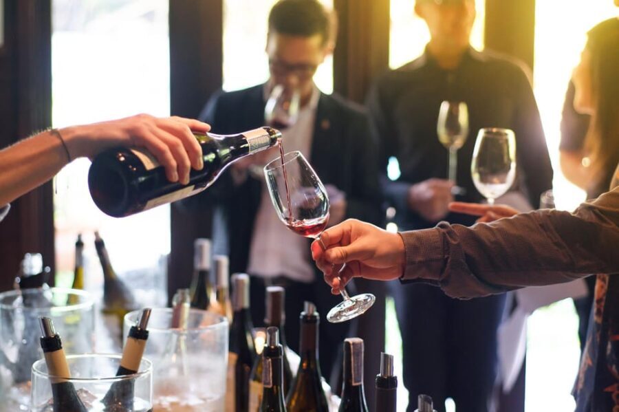 Milan: Fun Wine Tasting with an Italian Sommelier - Detailed Breakdown of the Itinerary