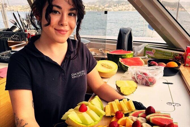 Milos Private Full Day Catamaran Cruise with Lunch and Drinks - Why Travelers Love This Cruise (and What They Say)