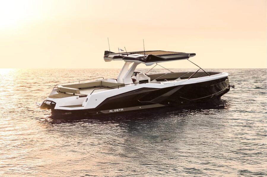 Milos: Private Speedboat TourKleftiko Sarakiniko Poliegos - The Value of a Private Yacht