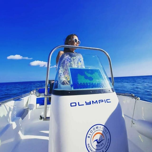 Milos: Rent a boat without License - Handling the Practicalities