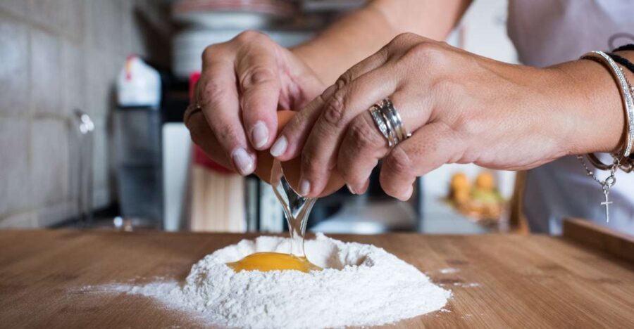 Modena: Markets and Cooking Class at a Cesarina's Home - Tasting and Toasting: Local Wines and Flavors