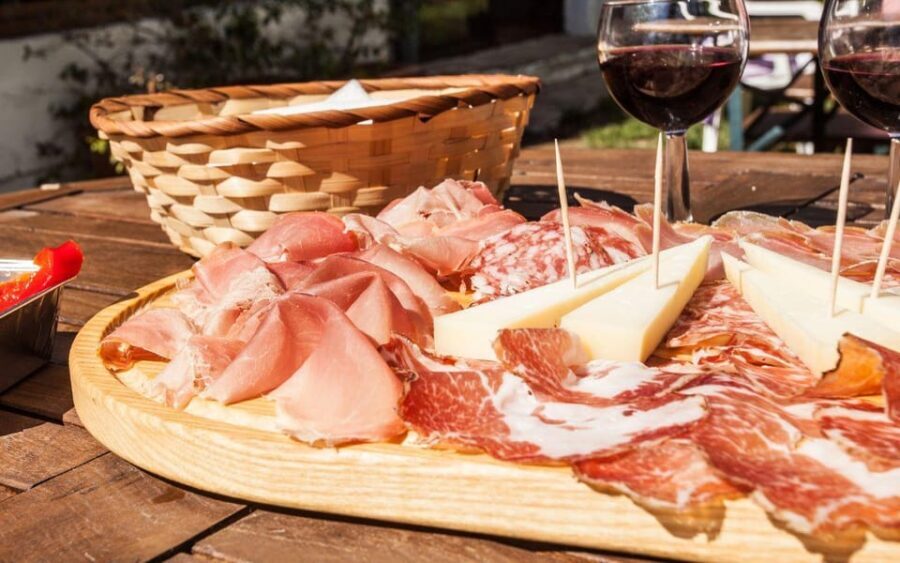 Modena: Walking Food Tour and Highlights with a Local Guide - How the Experience Adds Value