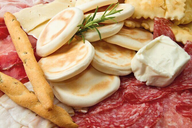 Modena Walking Tour with Audio and Written Guide by a Local - Itinerary Breakdown