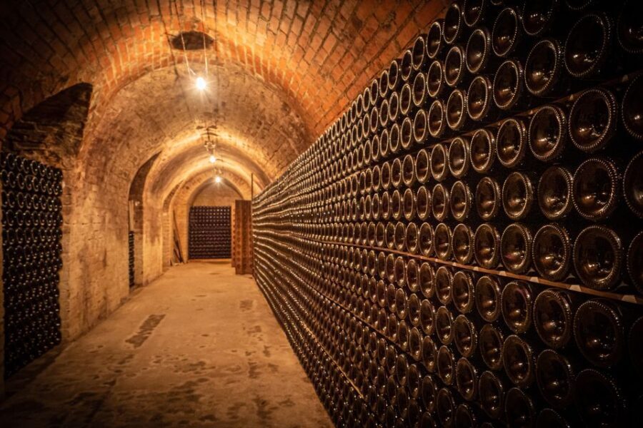 Moet et Chandon Tasting and Fun Private Tour in Champagne - Itinerary Breakdown