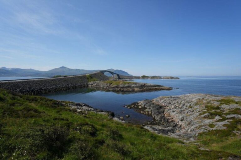 Molde: Atlantic Ocean Road & Varden Audio Guide Bus Tour - A Deep Dive into the Experience