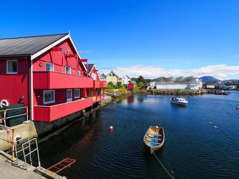 Molde - Get a feeling of the Atlantic Ocean - An In-Depth Look at the Tour Experience