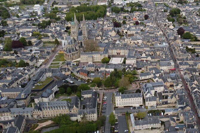 Mont Saint Michel / Bayeux, day tour with a licence local guide from Bayeux or Caen - The Role of the Guides