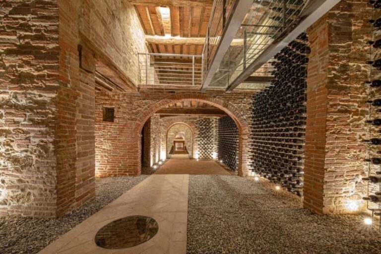 Montepulciano Caveau di Evelina Experience 3 old vintages tasting - The Tasting Itinerary and Food Pairings