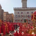 Montepulciano: Twilight Saga New Moon Tour with Wine Tasting - What the Experience Feels Like