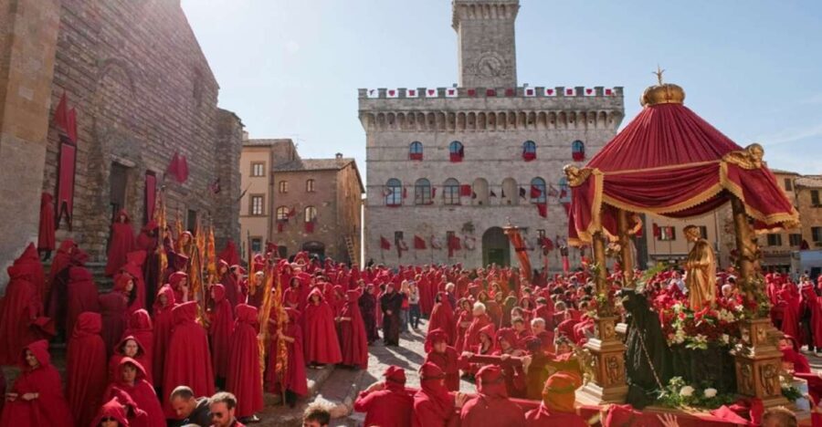 Montepulciano: Twilight Saga New Moon Tour with Wine Tasting - What the Experience Feels Like