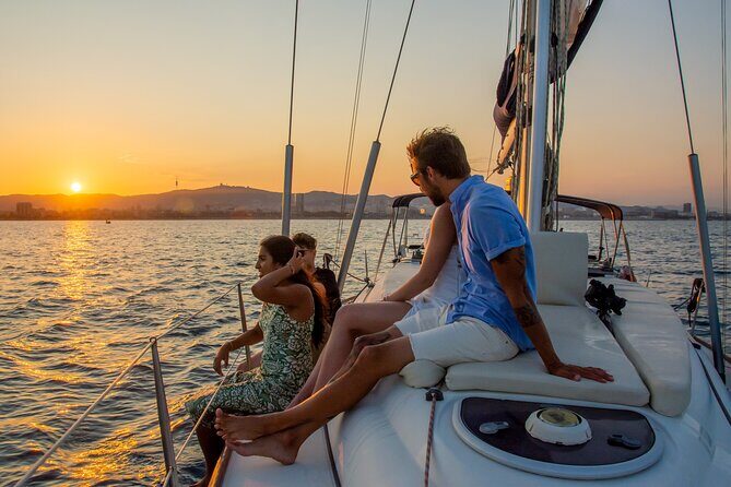 Montjuic Electric Bike Tour and Relaxing Sailing Trip - Discovering the Gothic Quarter