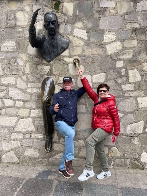 Montmartre: Guided tour to Sacré-Coeur - Hidden Streets and Anecdotes