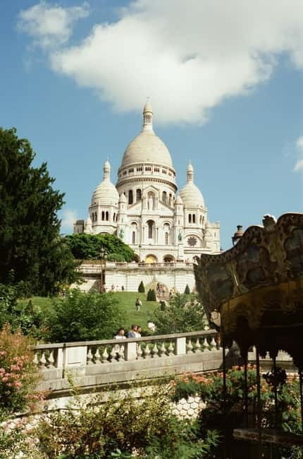 Montmartre in 1h30 - Highlights Guided Walking Tour - Detailed Breakdown of the Tour