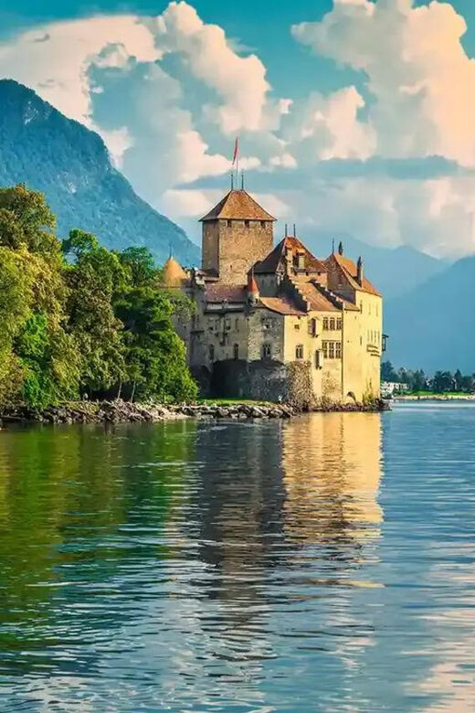 Montreux Sightseeing Walking Tour - Key Points