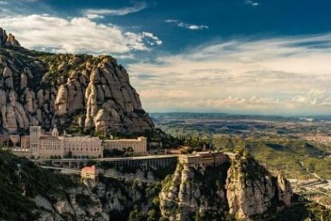 Montserrat and winery private daytrip from Barcelona - Exploring the Montserrat and Winery Private Daytrip from Barcelona