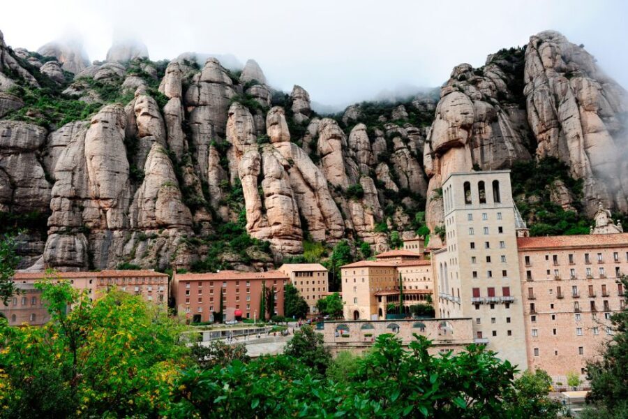 Montserrat: Private 5-Hour Tour from Barcelona - Breaking Down the Itinerary