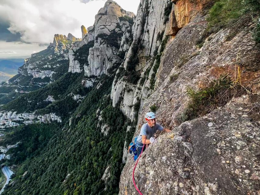 Montserrat: Rock climbing in a magical environment. - The Climbing Itinerary and Key Locations