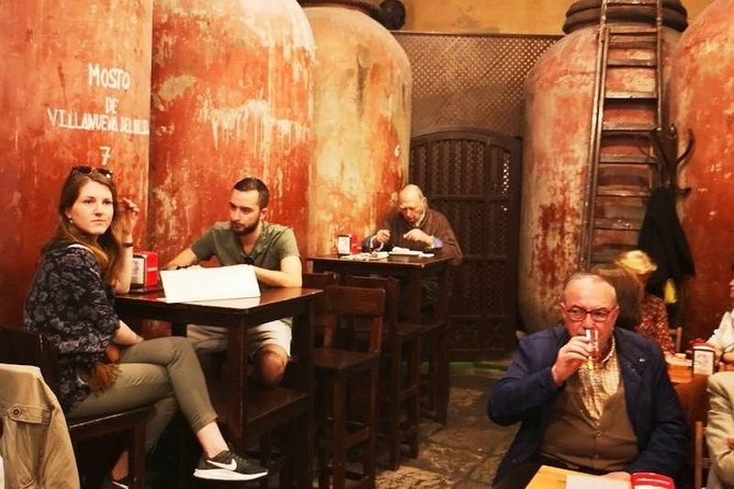 Morning Walk with Breakfast, Market tastings & Authentic Flavoured Tapas Lunch - Introducing Seville’s Food Scene with a Guided Morning Walk