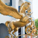 Moulin Rouge Round-Trip Private Transfer from Paris - Why Choose This Service?