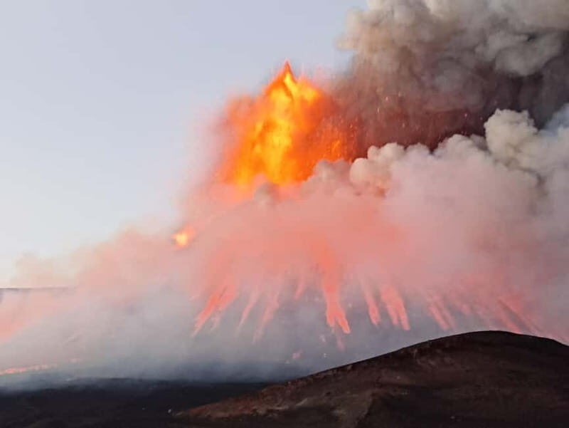 Mount Etna: Summit Tour by Jeep and Cable Car - An In-Depth Look at the Mount Etna Summit Tour