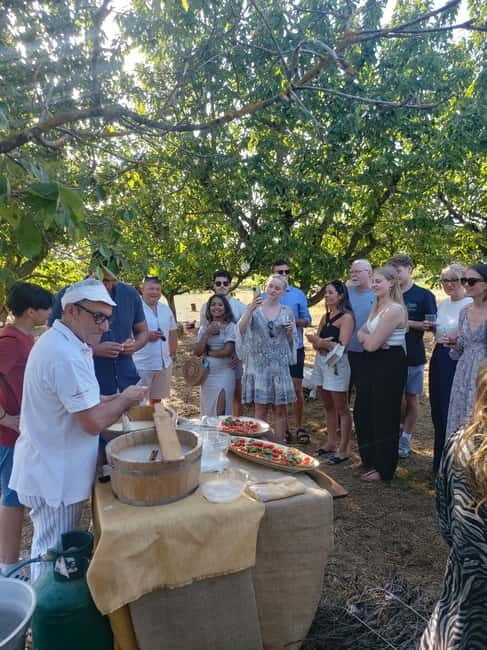 Mozzarella making class with Apulian music and dance - Authenticity and Value