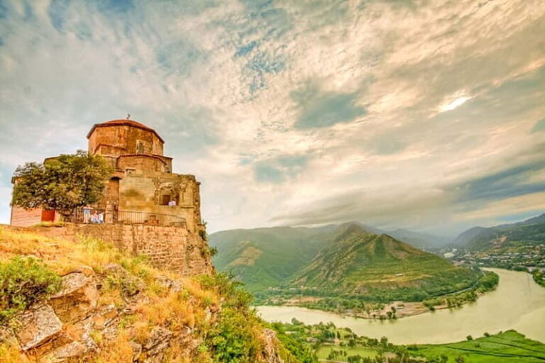 Mtskheta: Day Tour to Oldest City in Georgia - Exploring the Samtavro Monastery Complex