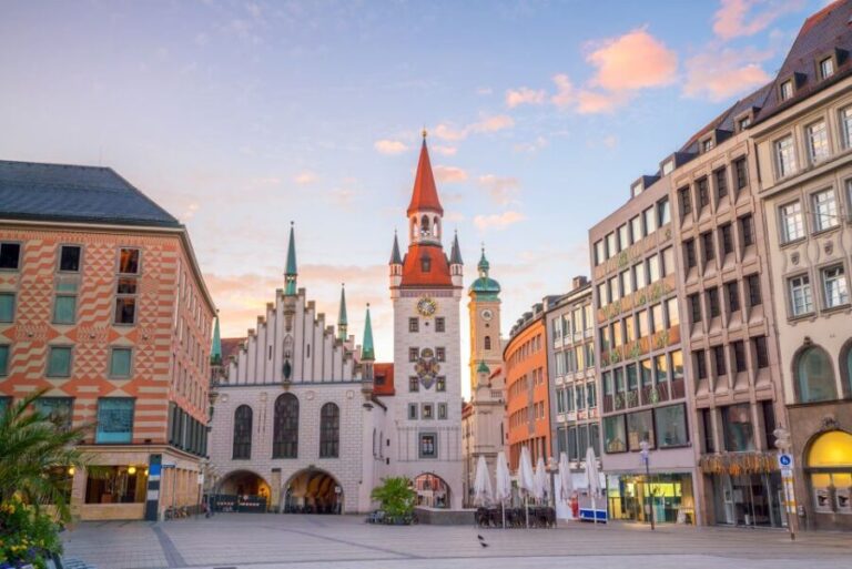 Munich: Alte Pinakothek and Old Town Private Walking Tour - Navigating the Old Town in a Shorter Tour