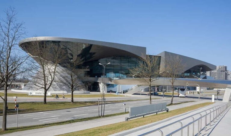 Munich Moments : City Tour - Nymphenburg Park, BMW Welt - Why This Tour Works