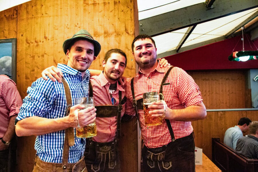 Munich: Oktoberfest Tour with Tent Reservation, Food & Beer - An In-Depth Look at the Oktoberfest Tour