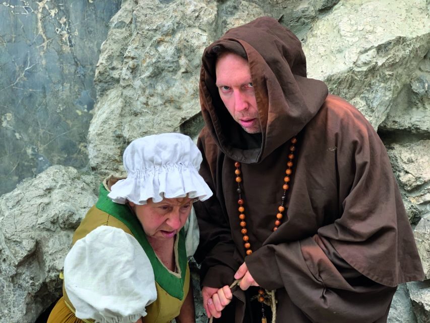 Munich: Scary Tour with actors in GERMAN - An Introduction to the Tour Experience