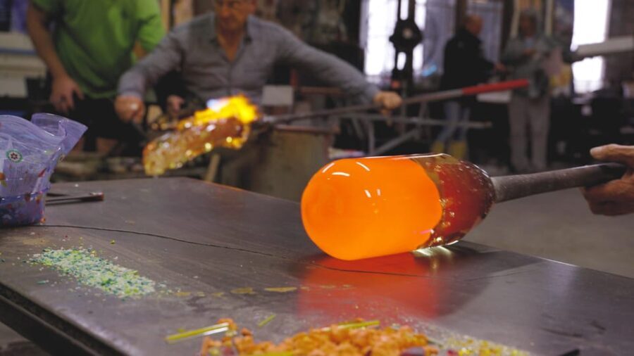 Murano: Glass Blowing Demonstration and Artistic Glass Gift - The Showroom and Shopping Experience