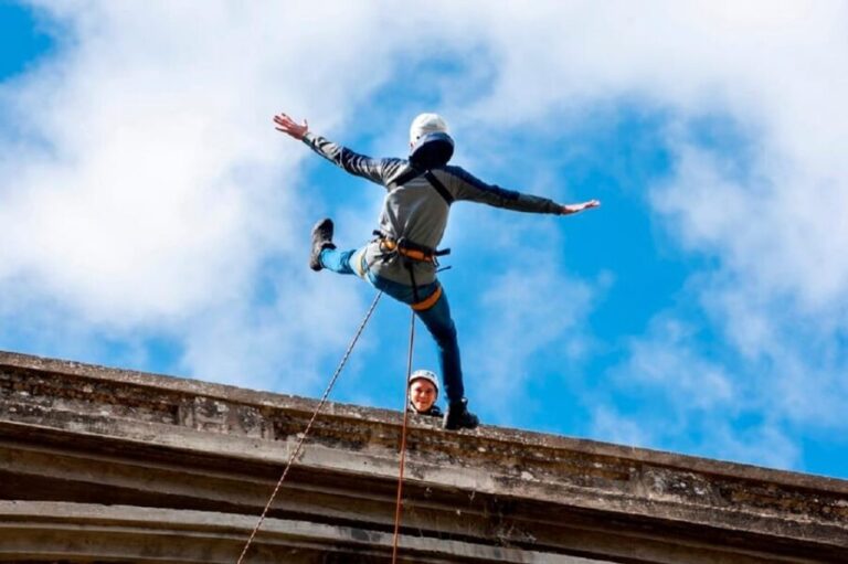 Murillo de Gállego Huesca: Bungee jumping over the river - What Makes This Experience Unique
