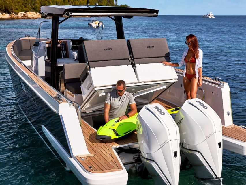 Mykonos: Private Luxury Yacht Cruise with Drinks and Snacks - The Beaches and Water Experiences