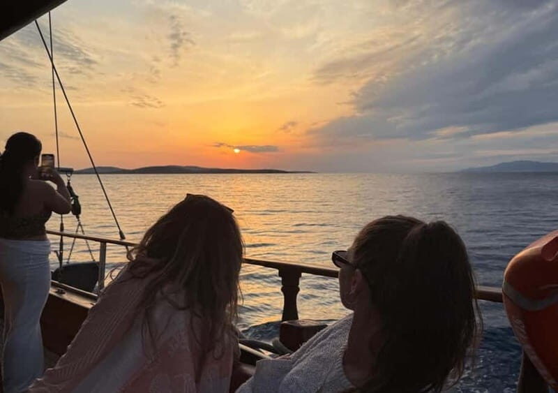 Mykonos: Sunset Boat Cruise with Light Dinner & Drinks - What Makes This Cruise Special?