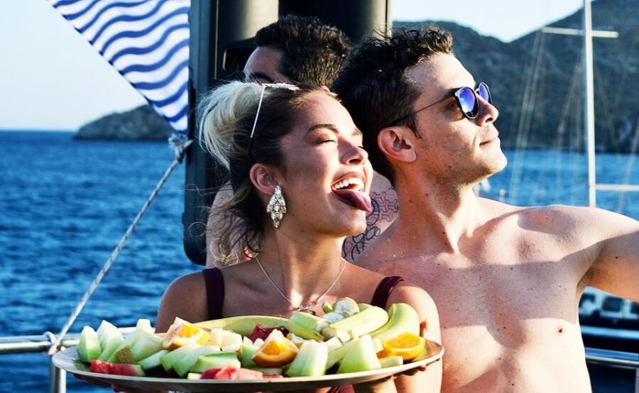 Mykonos: Sunset Boat Party with Open Bar & Live DJ - Authentic Experiences and Traveler Feedback